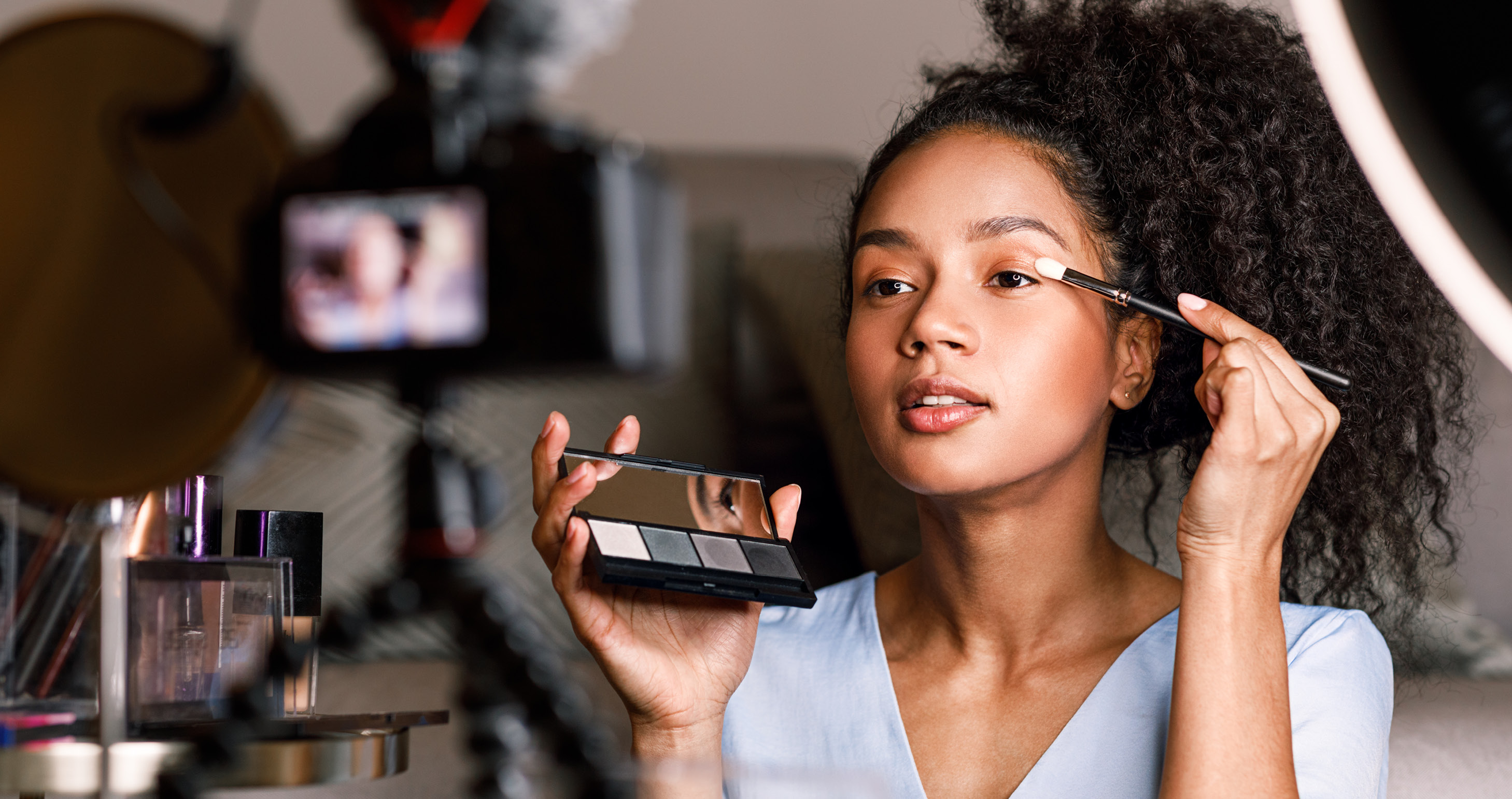 The pros and cons of becoming a social media influencer - CampusWell